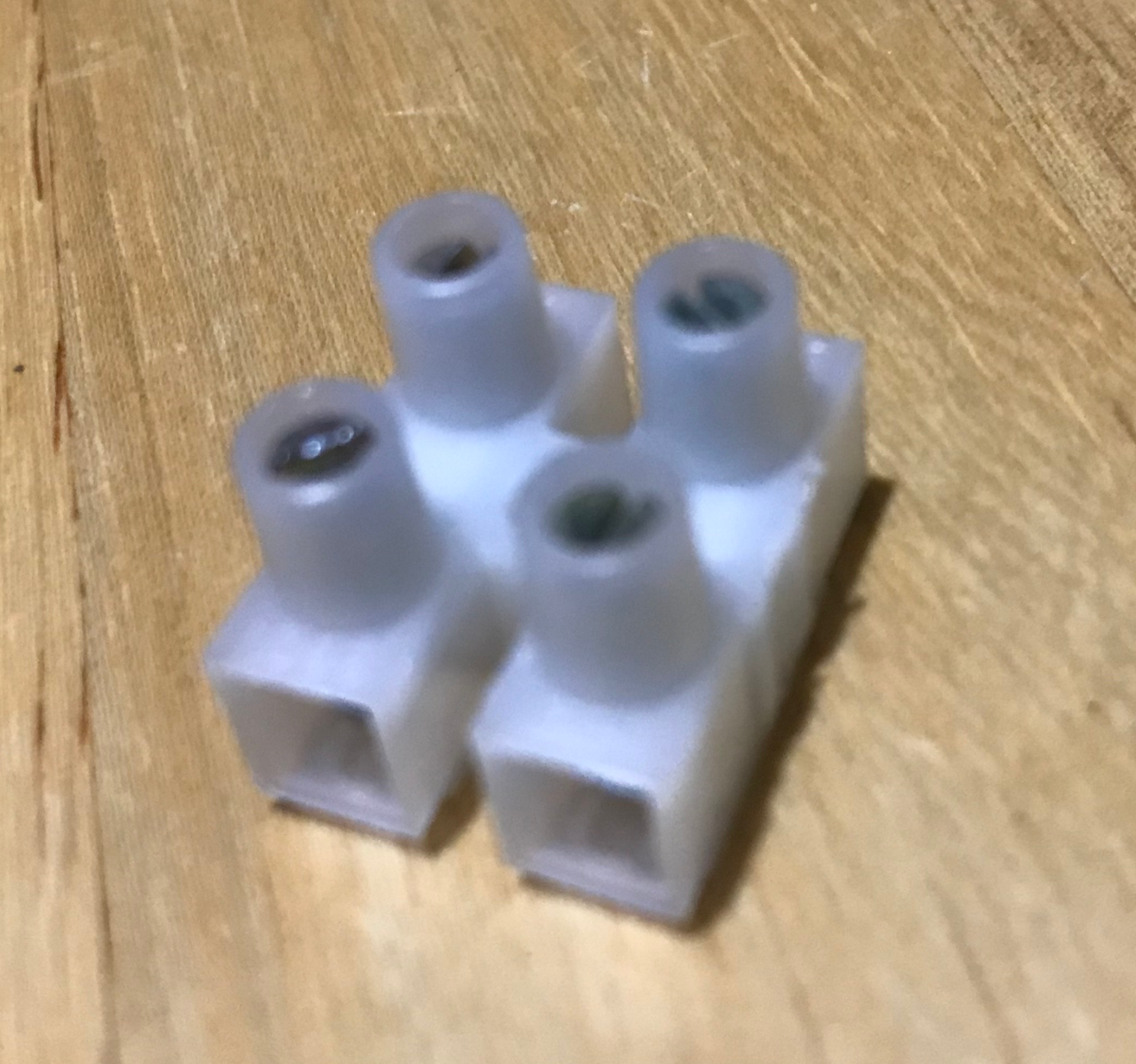 A simple 2-element quad for 2m – Practical Antennas