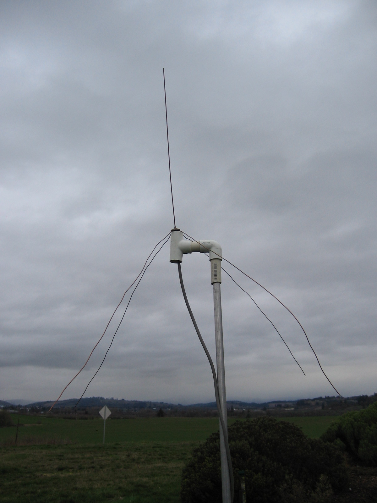 Building a Simple Ground Plane antenna – Practical Antennas